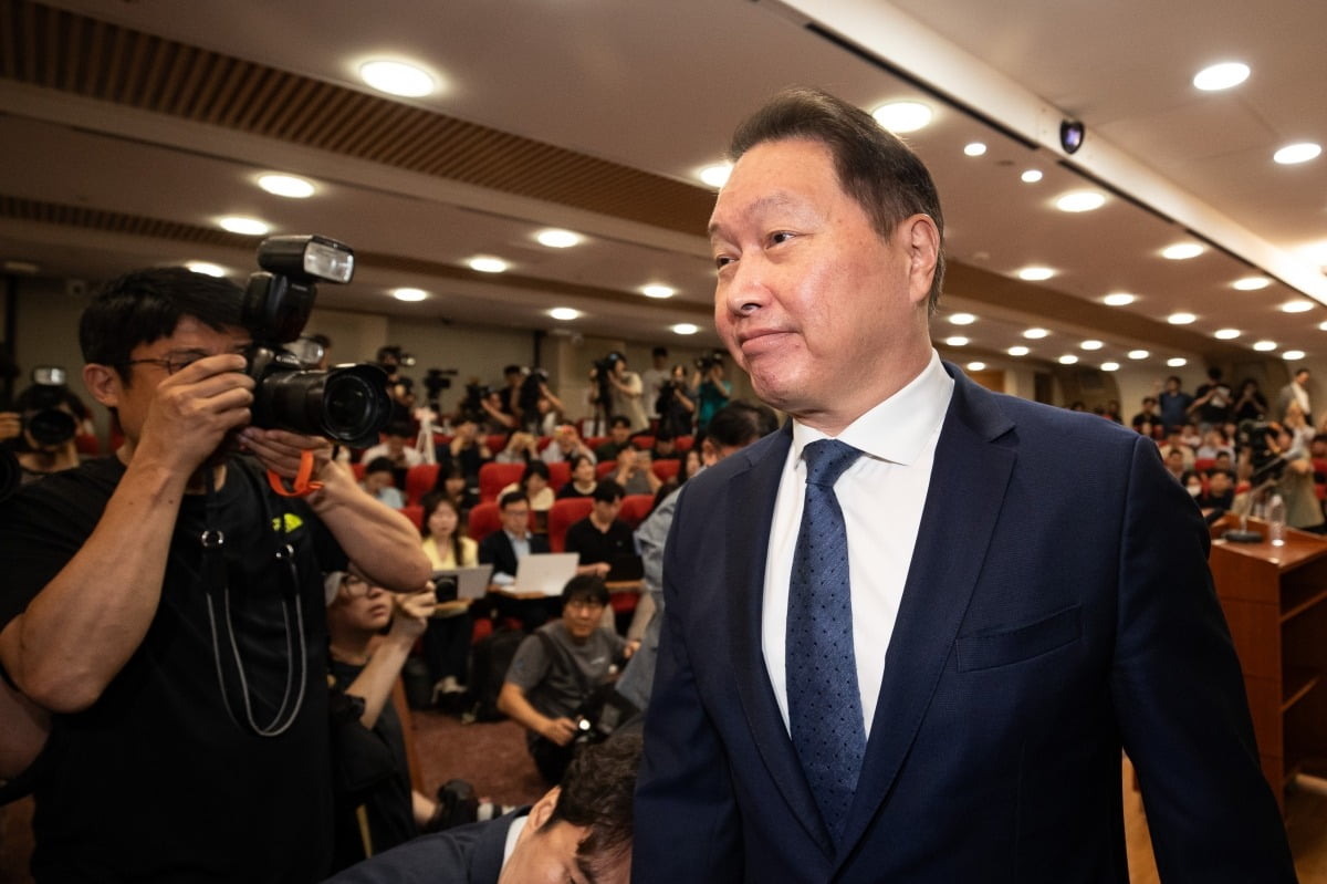 짐 싸는 SK CEO들 더 안 나올듯…최태원 속도 조절 │ 매거진한경